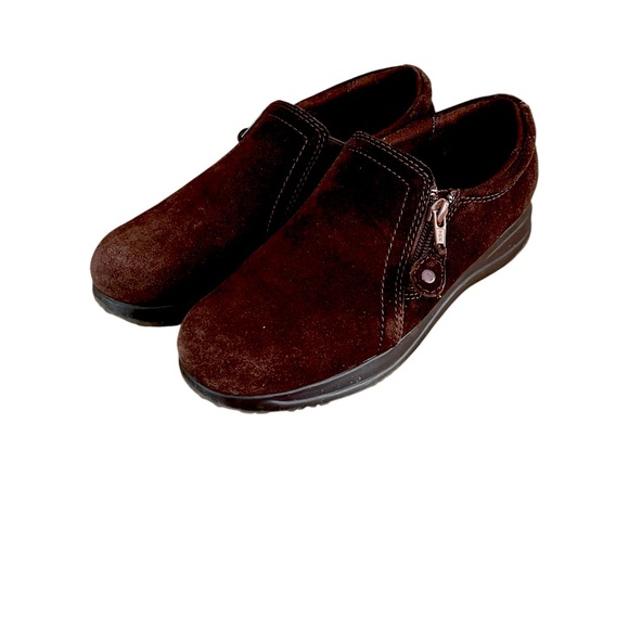 Connie | Shoes | Connie Brown Suede Zip Shoes Sz 8 Nib | Poshmark